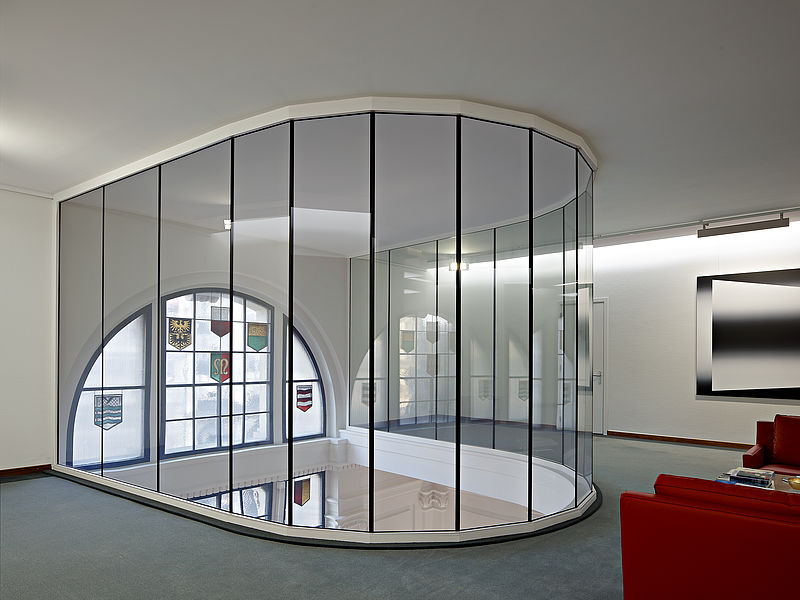 fire-resistant butt-joint glazing: Forster Profilsysteme AG, Arbon